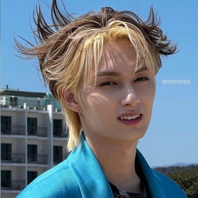 ไอด้อนโนว | junhao: ฟิค Boy Love (แชท)