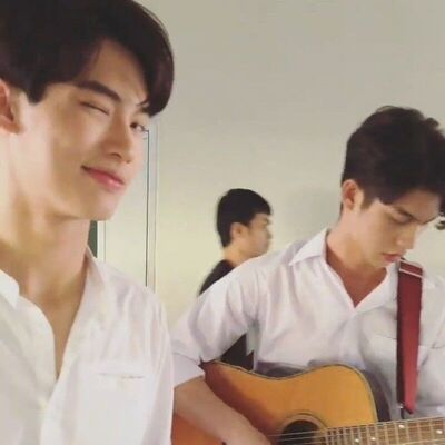 บันนี่อย่าวุ่นวาย — brightwin: ฟิค Boy Love (แชท)