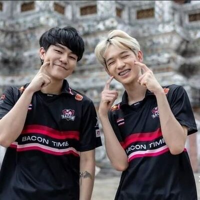 ชอบeatเด็ก|moowan x kimsensei: ฟิค Boy Love (แชท)