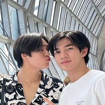 มัธยมจำไม่ลืม|Gemini Four - แอบชอบ : ฟิค Boy Love (แชท)