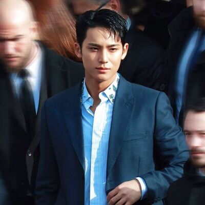 เปลี่ยนเกลียดให้เป็นรัก (Mingyu x you): ฟิค Love Novel (แชท)