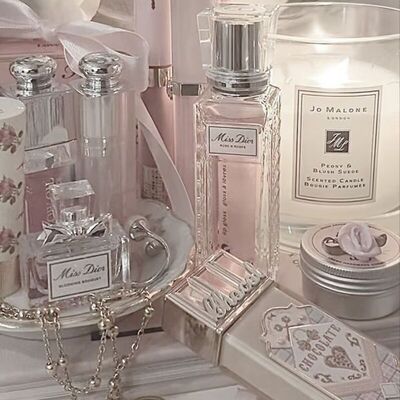 Dior | การ์โตว์×มินตัน: ฟิค Love Novel (แชท)