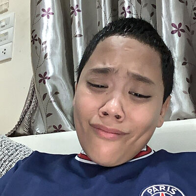 คนหล่อมาก: แฟนตาซี เกมออนไลน์ ต่างโลก (แชท)