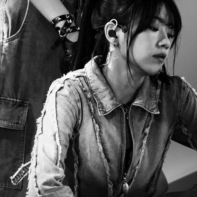 Simon Says.. | qiaoyiyu ruan: ฟิค Girl Love (แชท)