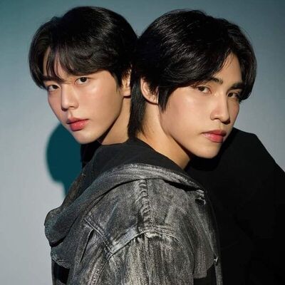 Deceive the world /mpreg #uppoom - ตอนที่ 2 : ฟิค Boy Love (แชท)