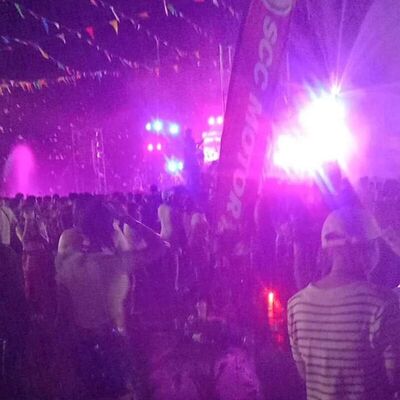 คนใช้ที่รัก: นิยายรักวัยรุ่น (แชท)