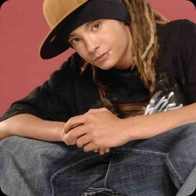 มักบ่บ่าวมือกีตาร์ Tom Kaulitz x y/n: ฟิค Love Novel (แชท)