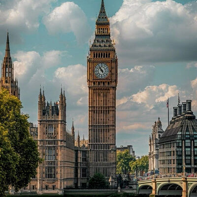 Our London|PorTeetee: ฟิค Boy Love (แชท)