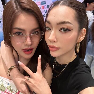 จิ้นหรือจริง-XONA: ฟิค Girl Love (แชท)