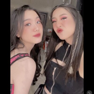 SHY U ( JORIN X AHEYE ): ฟิค Girl Love (บรรยาย)