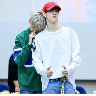 เด็กเเว่น MTBB: นิยาย Boy Love Lovely Room