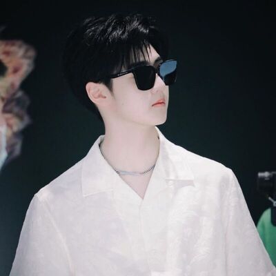 ธนวันต์ไม่อยากทำงาน [ jialei ]: ฟิคฟรีสไตล์ (แชท)