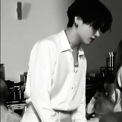 คนโดนเท{#kookkook}: นิยาย Girl Love Secret Room (แชท)